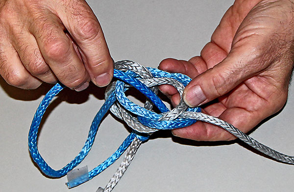 How to Tie A Button Knot