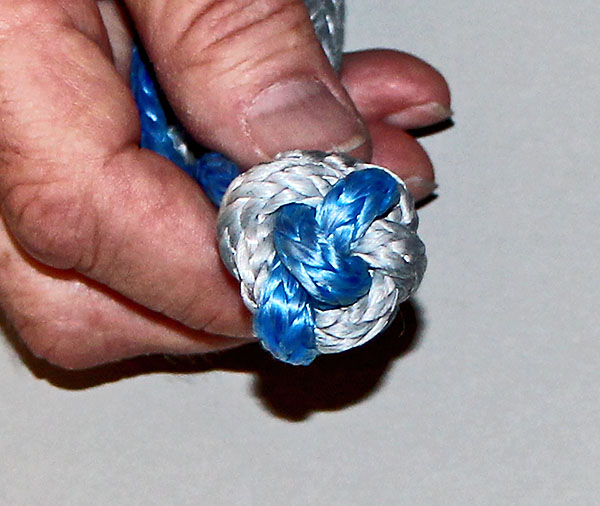 How to Tie A Button Knot