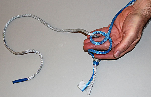 How to Tie A Button Knot