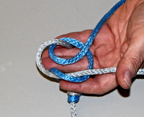 How to Tie A Button Knot